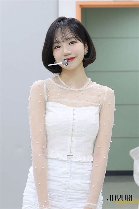 Pingl Sur Iz One Closed Yuri