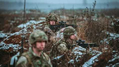 В Великобритании высказались об отправке войск на Украину Военное дело