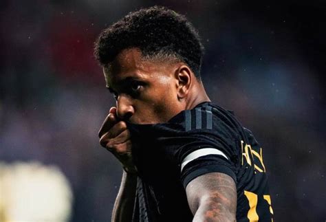 ميركاتو 2024 الهلال وتشيلسي يدخلان سباق التعاقد مع رودريجو كورة بلس