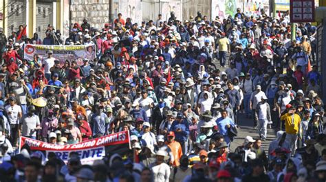 Nuevas marchas en Perú exigen la renuncia de Dina Boluarte el Congreso