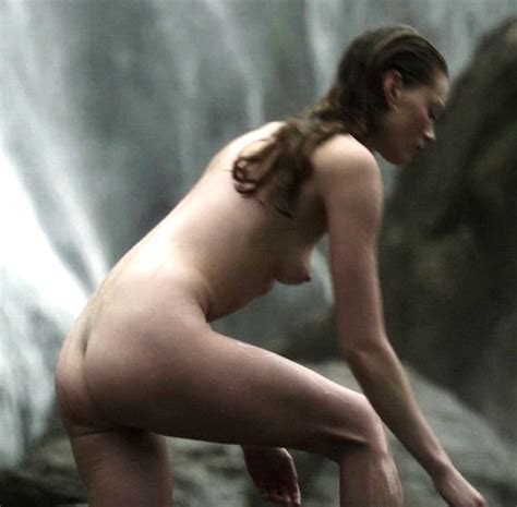 Naked Alyssa Sutherland In Vikings