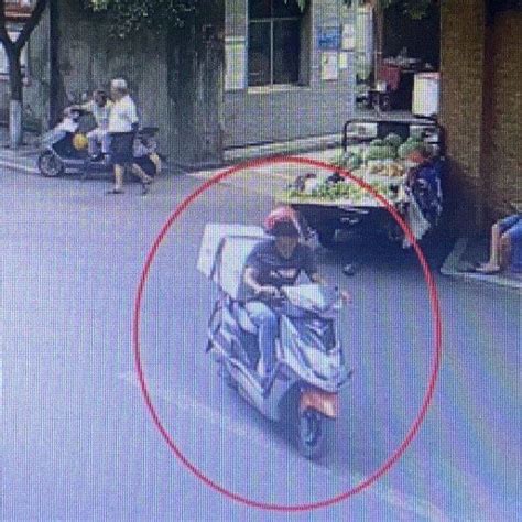 宜宾一男子居然偷外卖，遭逮了范某