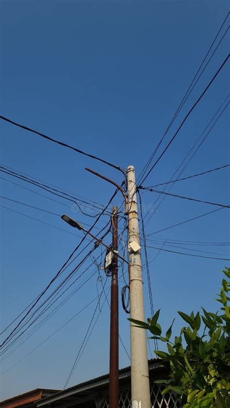 Messy Electrical Cables In The Sky Stock Image Image Of Streetlight