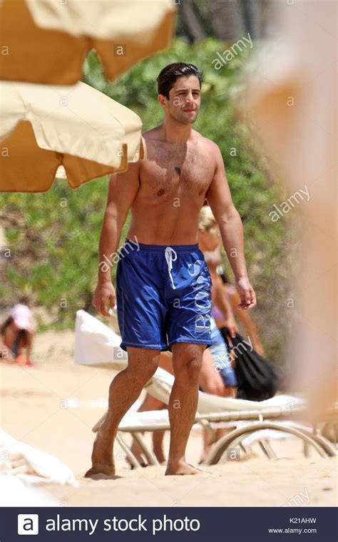 Josh Peck Shirtless Josh Peck Flaunts His Post Weight Loss Body And