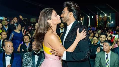 Kissing Siddhant Lip Locking Alia Bhatt Ranveer Singh At Filmfare