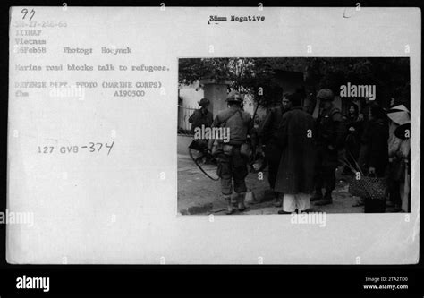 16 Februar 1968 Vietnamesische Flüchtlinge Halten Während Des