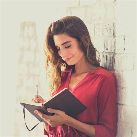 Diary Vs Journal 5 Basic Differences Happier Human