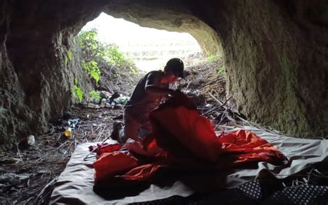 在山洞露营，洞很深很大分两室，可以在里面睡觉和做饭 老黄游钓中国 老黄游钓中国 哔哩哔哩视频