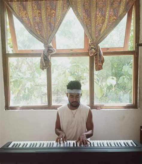 Saida Mak Estetika Liafuan Estetika Neebé Mai Husi… By Damião José Soares Afonso Mar