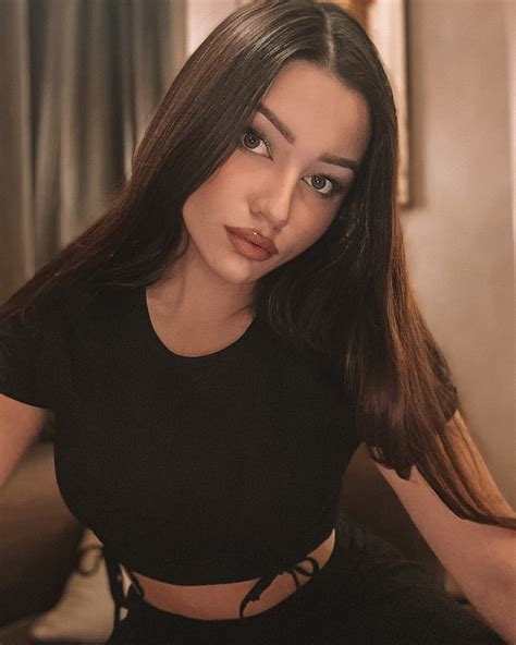 Mara Ambronn Bio Age Height Wiki Models Biography