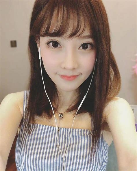 什麼是網紅？靠露出名的她倆算網紅嗎？現在她倆誰混的慘？ 每日頭條
