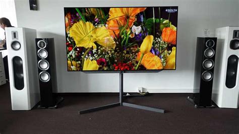 Was ist besser OLED oder LCD?