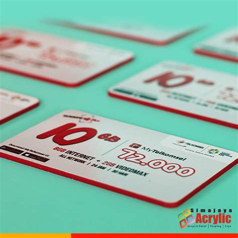 Kartu Pass Display Acrylic Pusat Display Acrylic