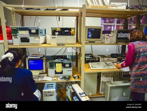 Santa Clara California Usa Intel Corporation Women Scientists Working In Office Research