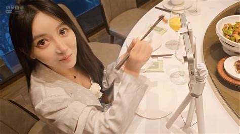 O【5月27 3】極品女孩兒，這身材也太頂級了吧，富二代懟着拍，看得都流口水了！集夢小小小酷哥！ Youtube