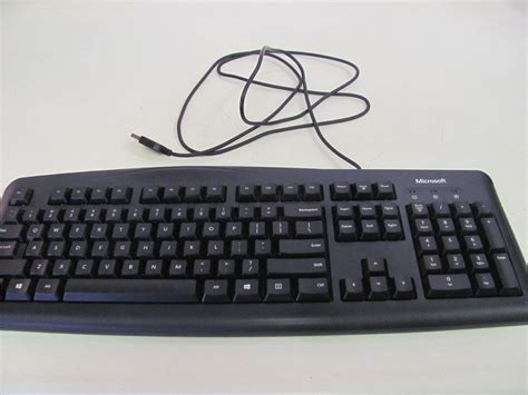 200 Black Microsoft Wired Usb Keyboard