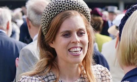 Princess Beatrice Looks Sensational In Must See Headband At Trooping