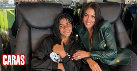 Caras Georgina Assiste A Jogo De Cristiano Ronaldo Os Filhos