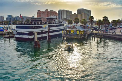 클리어워터 비치 플로리다 1 월 25 2019 클리어워터 해변의 일몰 배경에서의 탁 트인 전망 걸프 코스트 비치 0명에 대한