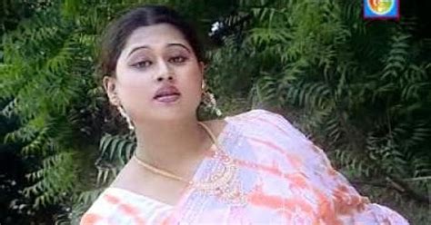 Romance With World Moyuri All Photo Collection