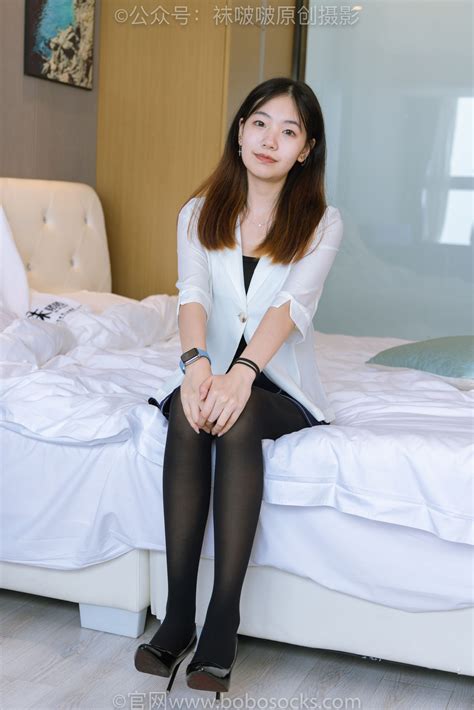 BoBoSocks袜啵啵 No 150 小甜豆 高跟鞋厚黑丝 美女私房照