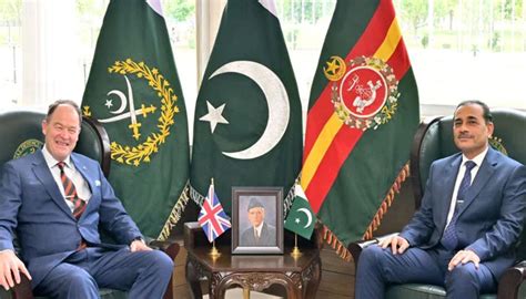 Coas Asim Munir Uk Army Chief Discuss Measures To Boost Defence Ties