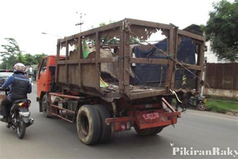 Pelayanan Pengangkutan Sampah Di Kota Bekasi Masih Mengecewakan