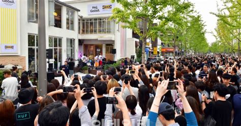 [포토] 연남동 이케아 팝업 전시공간에서 미니콘서트