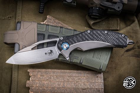 Preowned Microtech Matrix Manual Folding Knife Carbon Fiber Blue