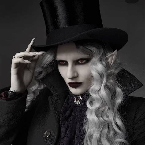 Pin By Maria Eugenia Mayobre On Vampire Vampire Bride Dark Beauty