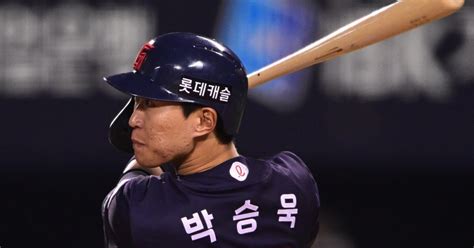 박승욱 추가점 뽑는 안타 포토엔hd
