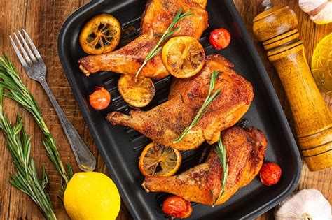 Muslo De Pollo Asado Casero Al Romero Foto Gratis