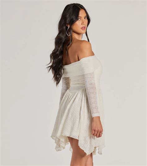 Floral Off The Shoulder Dresses And Windsor