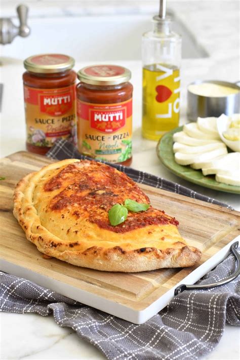 Authentic Italian Calzone Pizza Recipe Italian Calzone Italian