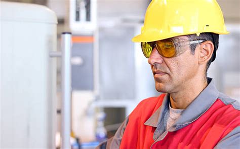 What Is The Importance Of Wearing Safety Glasses