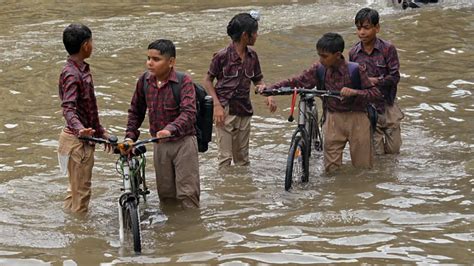 Kerala School Holiday Heavy Rains Forces School Closure In 6 Districts