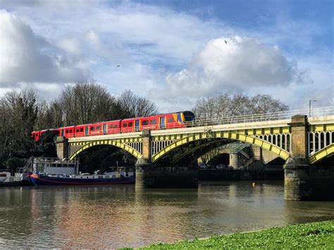 Swr Extends Class 707 Lease