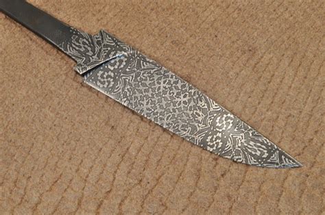 Какой бывает традиционная дамасская сталь?