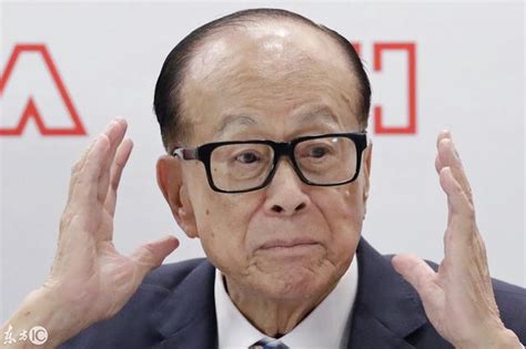 90歲的香港首富李嘉誠今日宣布退休 每日頭條