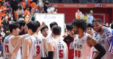 프로농구 인삼공사 3년 연속 챔피언결정전 진출sk 나와라종합