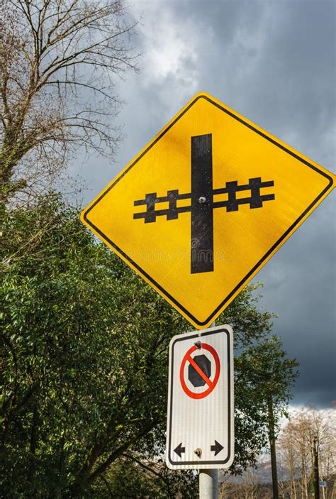 Railroad Crossing Street Sign Outdoor Crossing Railway Give Way And