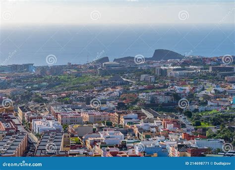 Вид с воздуха города La Laguna на Канарские острова Тенерифе Испания