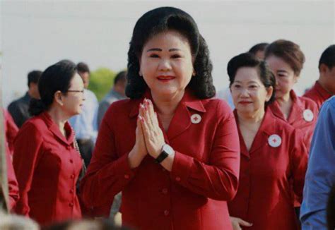 ឯកឧត្ដម ឃួង ស្រេង និងមន្ដ្រីរាជការសាលារាជធានីភ្នំពេញទាំងអស់ ជូនពរ សម្តេចកិត្តិព្រឹទ្ធបណ្ឌិត ប៊ុន