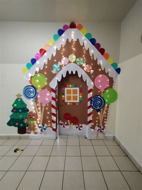 Pin By Marliz Bl On Decoración Aula De Preescolar Christmas Door