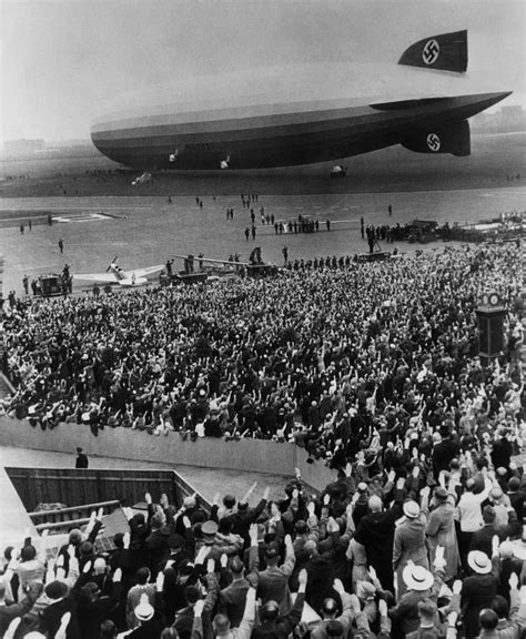 The Lz 129 Graf Zeppelin History Item Varevchbdgrafec006 Posterazzi