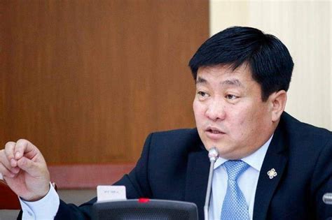 ЗАМ ТЭЭВРИЙН ХӨГЖЛИЙН САЙДАД НЭР ДЭВШИГЧ Б ЭНХ АМГАЛАН ГЭЖ ХЭН БЭ