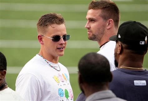 What Is Joe Burrow Wearing Rsunglasses