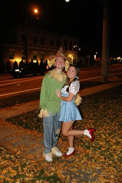 Dorothy And Scarecrow Couples Halloween Costume Trendy Halloween