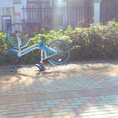 我在海口東海岸濱海路發現這個共享單車是誰弄的 每日頭條