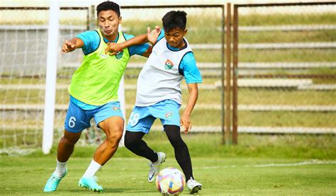 Sreenidi Deccan Lock Horns With Mohammedan Sc In I League Summit Clash